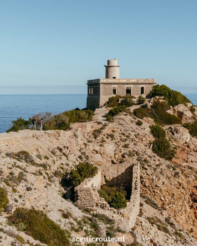 Hiken op Ibiza: Faro de Punta Grossa | Scenic Route