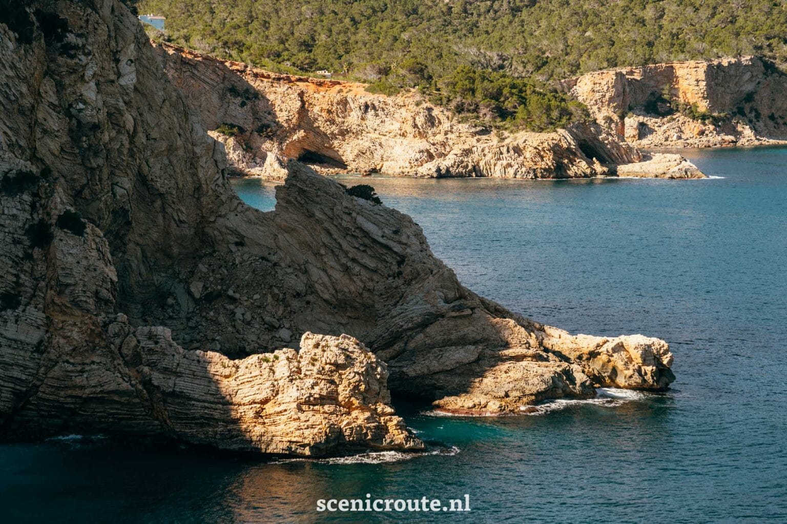 Hiken op Ibiza: Faro de Punta Grossa | Scenic Route